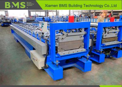 Cina Macchina d'acciaio automatica idraulica di YX62-490 Klip Lok Roof Panel Roll Forming in vendita