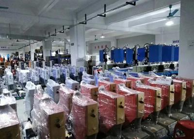 中国 デスクトップ3200W 15Kの超音波プラスチック溶接機 販売のため