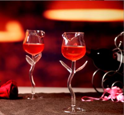 China Garrafa de vidro especial 180ml transparente de Rose Shape Juice Beverage Cocktail para a barra à venda