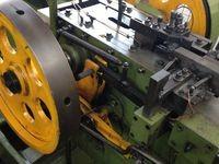 Cina Ribattino automatico che fa macchina, macchina di abbattimento e di scavo fredda 380V su misura in vendita