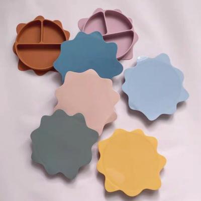 Chine Le silicone libre d'aspiration de bébé de BPA plaquent les cuvettes de alimentation écologiques Sun formé à vendre