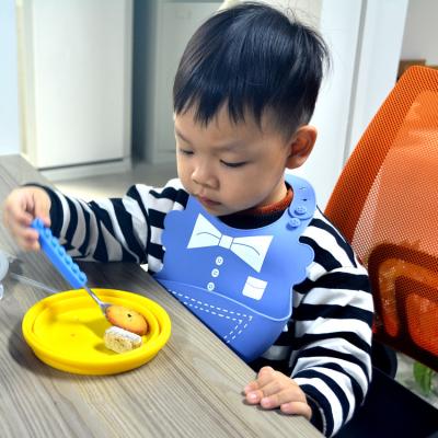중국 주문 제작된 아기 실리콘은 식품 등급 방수 유아들 BPA 무료 앞치마의 가슴부분을 비브스 판매용