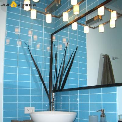 中国 スカイ ブルーの防水壁は台所/喫茶店のための光沢のあるはす縁をタイルを張ります 販売のため