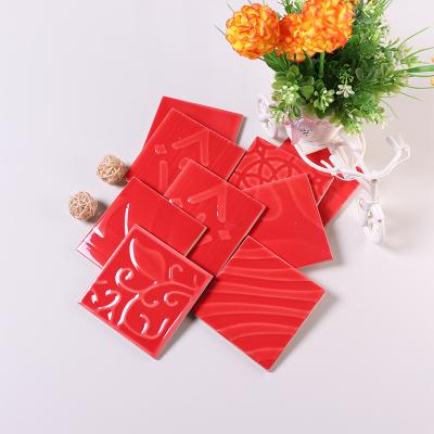 Cina la parete ceramica decorativa rossa 4x4 piastrella le piastrelle di ceramica resistenti all'uso interne in vendita