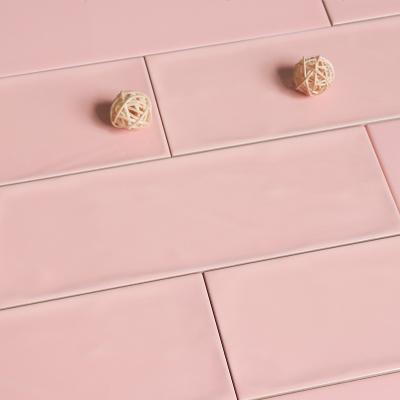 Cina Il rosa su ordinazione fatto a mano delle mattonelle ha smussato la resistenza di slittamento delle mattonelle 10x30 cm della cucina in vendita