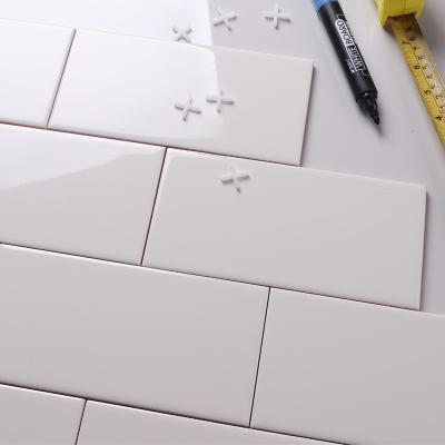 Cina Mattonelle decorative della parete delle mattonelle beige lucide del sottopassaggio per la cucina/contatore di Antivari in vendita