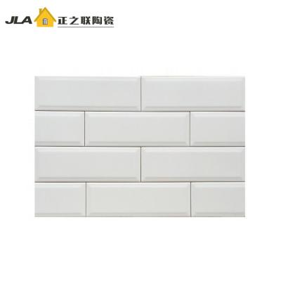 Cina mattonelle resistenti luminose dell'acqua bianca della piastrella di ceramica del bagno di 4x12inch Home Depot in vendita