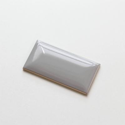 中国 艶をかけられた10x30は光沢のある壁のタイル/マットの表面7.5mmの厚さを防水します 販売のため