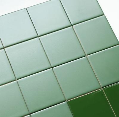 Cina La parete ceramica lustrata la multi specificazione piastrella la progettazione verde scuro della decorazione del bagno in vendita