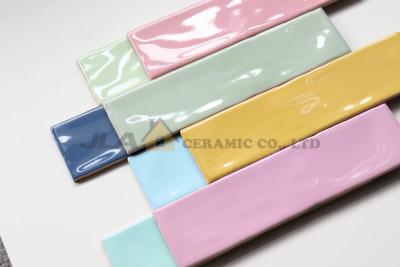 Cina La parete ceramica fatta a mano piastrella la decorazione ondulata della parete di Surfce di serie decorativa in vendita