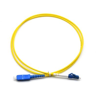 Cina Singolo saltatore di fibra ottica di simplex 2M SC/UPC-LC/UPC di modo in vendita