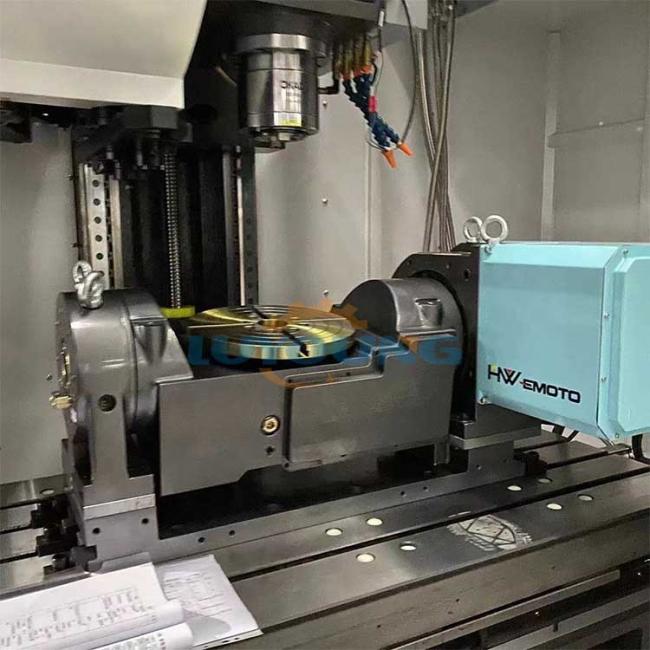Close-up of VMC1370 spindle and tooling