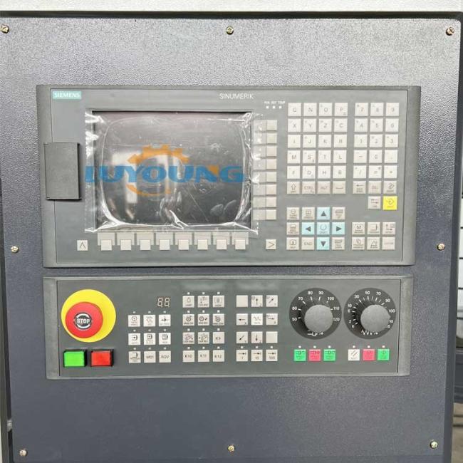 VMC850 CNC Machine Center in operation