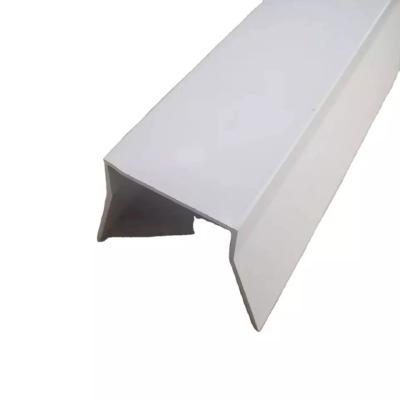 Κίνα 1.1mm εξωθημένες λάμψεις τροχίσματος αργιλίου για τη διακόσμηση κάλυψης κορυφογραμμών ανώτατων περιποιήσεων προς πώληση