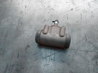 Cina Tonnellata del cilindro di ruote del freno del carrello elevatore di JAC 1-100 per KOMATSU MITSUBISHI in vendita