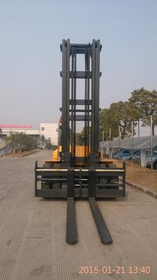China Caminhão de empilhadeira industrial diesel do alcance alto/empilhadeiras resistentes, motor de ISUZU à venda