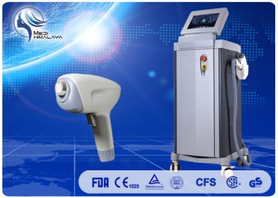 Cina macchina del dispositivo di rimozione dei capelli del laser a diodi 808nm con la grande dimensione di punto 13*13mm in vendita