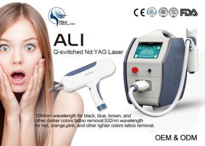 Cina 1064nm/532nm attrezzatura 500W Q - ND commutato di rimozione del tatuaggio del laser del ND Yag: Laser di YAG in vendita