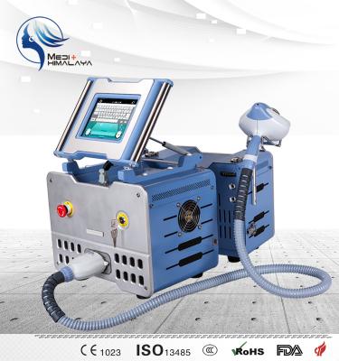 Chine Constante portative de machine d'épilation de laser de chargement initial avec le système de refroidissement à vendre