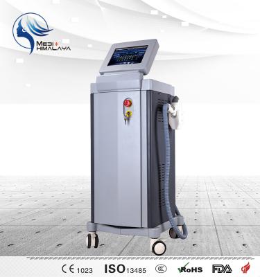 Cina Macchina professionale 808nm di depilazione del laser a diodi 600W per capelli in vendita