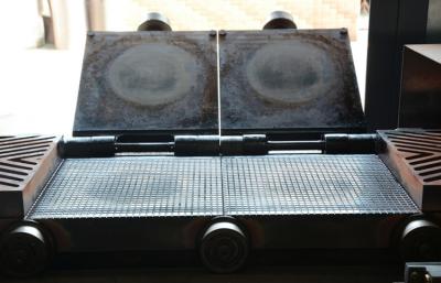 Китай Коммерчески машина мороженого конуса с подгонянным выходом продается