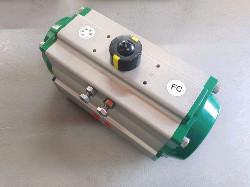 Cina Valvole pneumatiche a staffa pneumatica da 10 mm e valvole di controllo dell'attuatore a pino in vendita