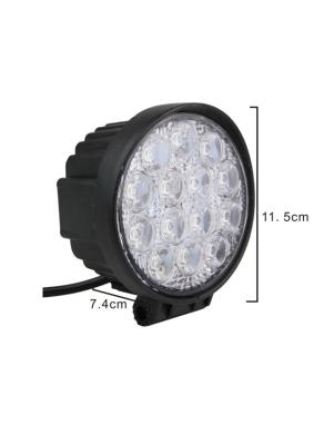 中国 10V - 30V DC のスポット・ビーム 42W LED の仕事はオフロードのための 6000k IP67 をつけます 販売のため