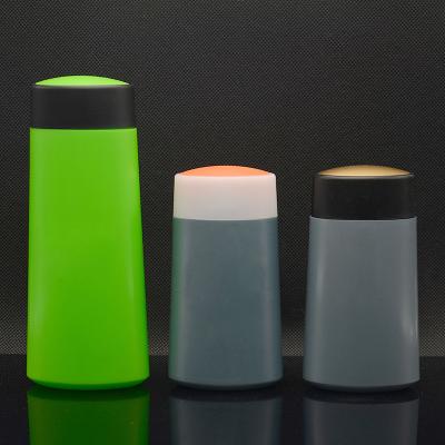 Cina cosmetico di verde 200ml che imballa i piccoli barattoli di plastica con la vite sui coperchi in vendita