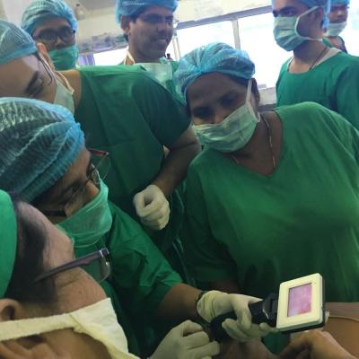 Cina Re Vision Portable Video Laryngoscope con l'alto monitor stabile di definizione in vendita