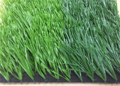 Cina erba artificiale di calcio, mela del tappeto erboso 50mm del campo di football americano e verde scuro artificiali, forma di s con il gambo in vendita