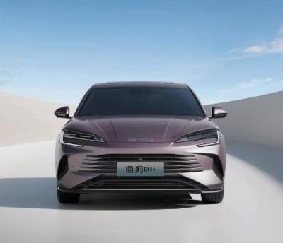 Cina Auto elettrica Byd Seal Dm-I Hybrid Car 1.5L/1.5t 5 posti di seduta Veicolo energetico prodotto in deposito in vendita
