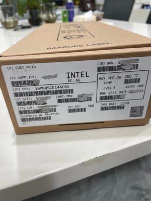 Cina 10M08SCE144C8G TQFP144 in vendita