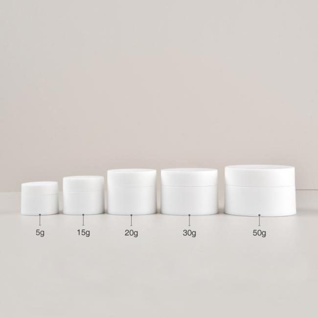 Size comparison of 5g,15g,20g,30g,50g PP cream jars for skincare