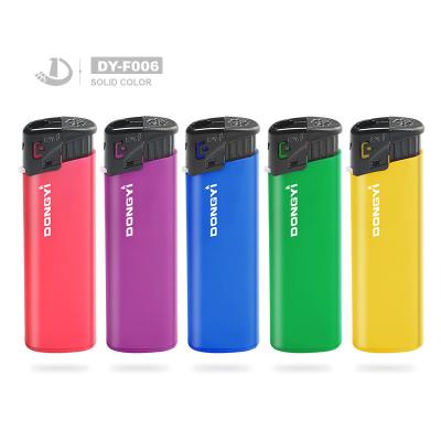 Cina Dongyi Direct Supply Solid Color Lighter richiesta di personalizzazione per 7.77*2.29*1.25CM in vendita