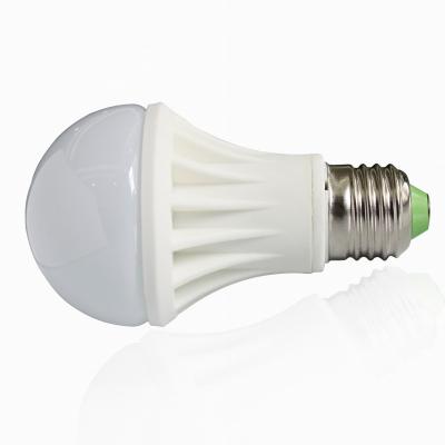 Cina globo della ceramica E27 LED di 7W 560lm in 90-260V con 3 anni di garanzia in vendita