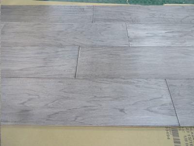 China la nuez dura apenada dirigió el suelo de madera con gris manchado en venta