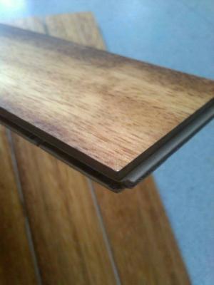 China Iroko dirigió el suelo de madera, entarimados del iroko de 2 capas, pisos de madera de la teca africana en venta