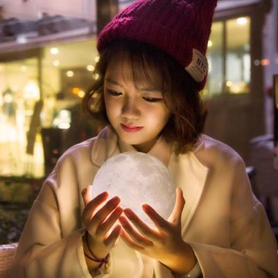 Cina Living Blue tooth room lights Creative Indoor LED Wall Moon Lamp With Remote Control Relaxing Healing Moon led in vendita