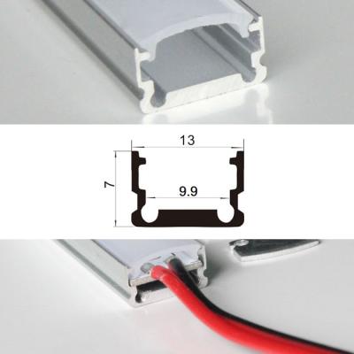 China la superficie de aluminio del canal de la forma del PWB U de la anchura de 10m m montó perfil accesorio del Al de la tira de 5050 3528smd LED en venta
