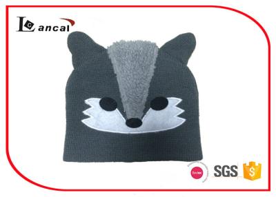 Cina L'inverno di verde di forma di Fox tricotta i cappelli con il vello polare e l'applique Emboridery in vendita