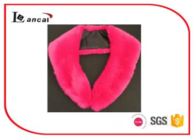 Cina Sciarpa rossa della pelliccia del Faux di Rosa con il rivestimento del raso ed il gancio, sciarpa del collare della pelliccia del Faux delle signore in vendita