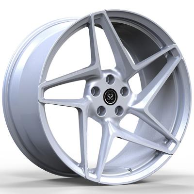 Chine Le rai de Matt Silver Classical 5 a forgé Monoblock 5x114.3 Staggerd à vendre