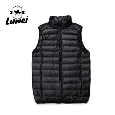 Cina Maglietta a maglia personalizzata Inverno Casual Grande Dimensione Polyester Utility Compressione leggera di cotone Slim Vesti da uomo con tasche in vendita