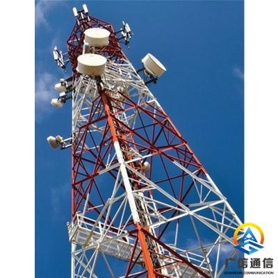 中国 Q235b Q345bの平らな鋼板基盤が付いている自己支持面の角タワー 販売のため