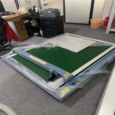China 1500*1200 Dimensión de impresión Máquina de corte Kaemi Cuadro azul Casilla de plata para cortar en venta