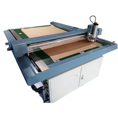 China 2000*1570*1100mm Grootte Vormplaat Plaat- en papierpatroon snijmachine Flatbed Cutter Te koop