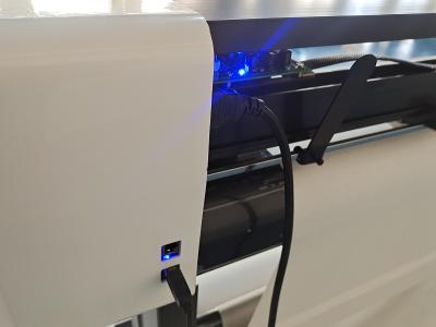 China 1600mm Kleidungsmuster Kleidung Papiermuster Plotter mit installierbarer Drucklösung zu verkaufen