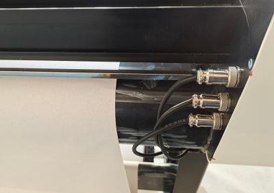 China 1600mm Kleidungsmuster Kleidung Papiermuster Plotter mit installierbarer Drucklösung zu verkaufen