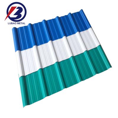 Chine 900 mm Largeur 2438 mm Longueur SGCC Grade Ral Graphique PPGI tôles de toiture ondulées pour des solutions de toiture durables à vendre