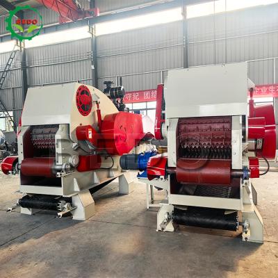 China Potente motor diesel de 235 HP capacidade máquina de trituração de madeira para processamento de madeira em larga escala à venda
